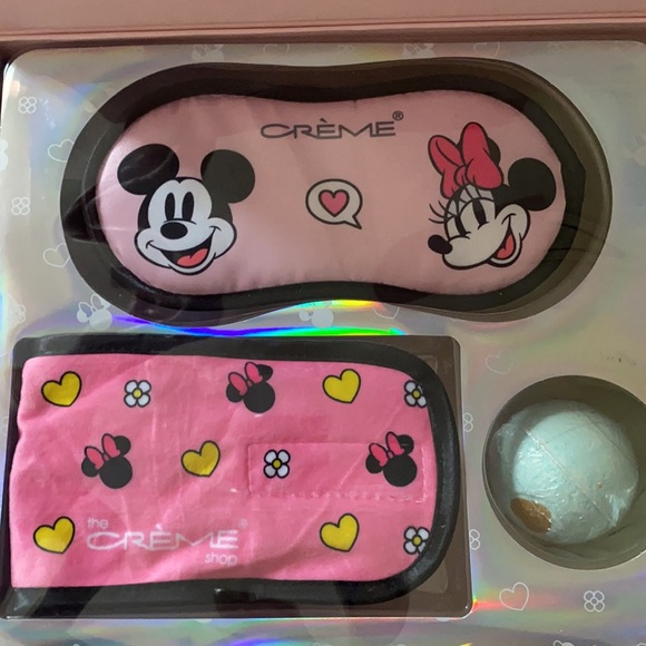 The Creme Shop | Bath & Body | Nwt The Creme Shop Disney Mickey Minnie ...